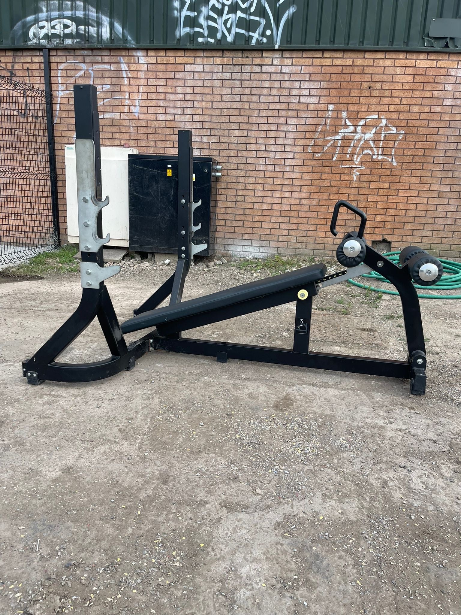 Technogym Olympic Decline Bench Press Pure Strength - Commercial Gym E ...